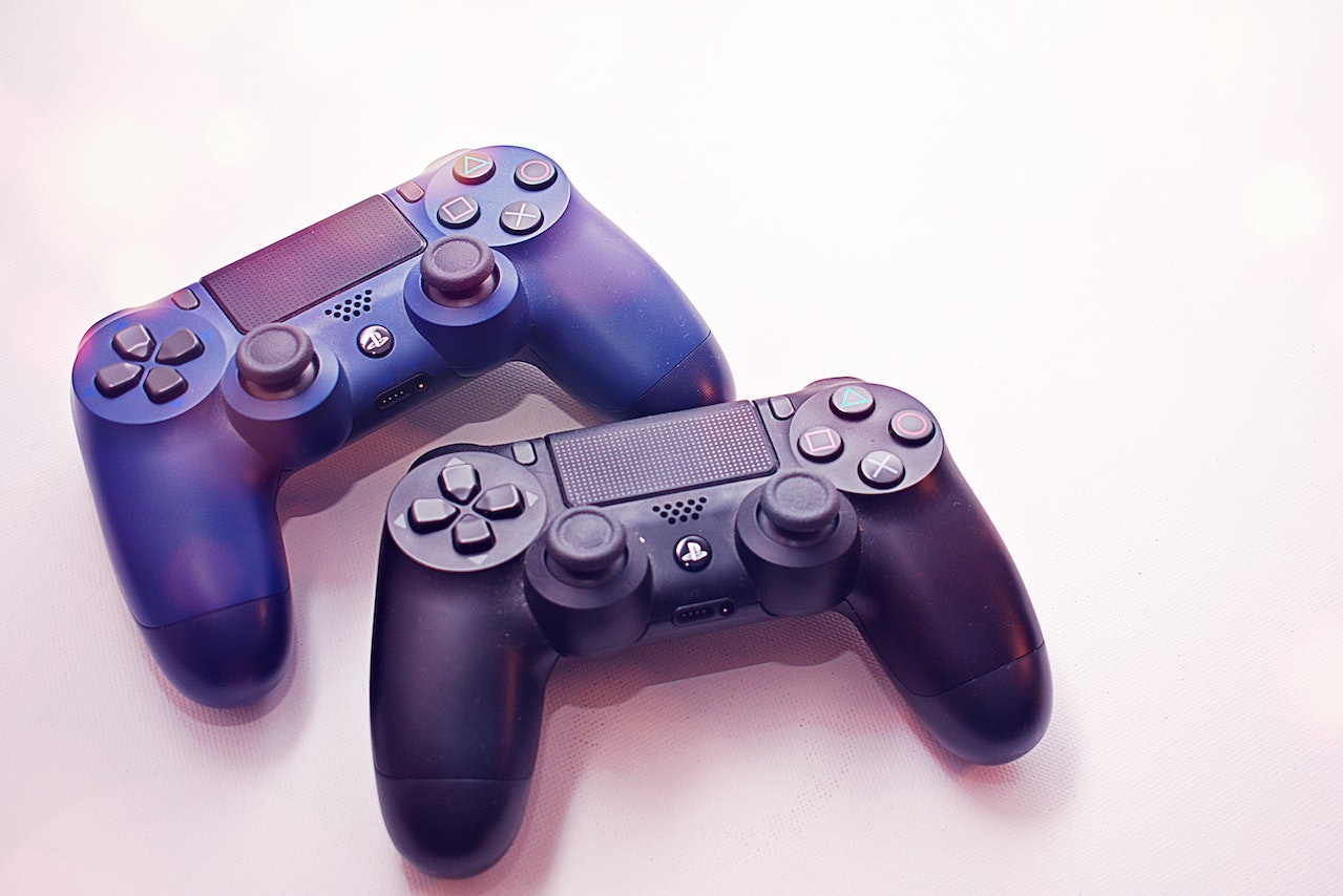 Les manettes PS4 Pro : quelles sont les meilleures marques